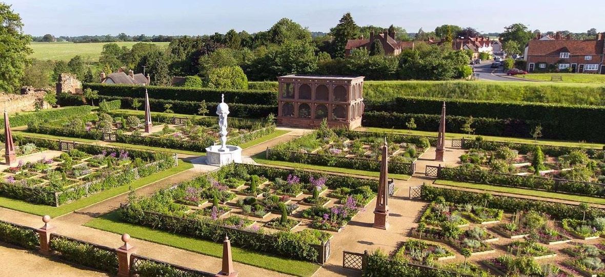 KENILWORTH CASTLE A BLAST FROM THE PAST | Travel News Hub | All Travel News